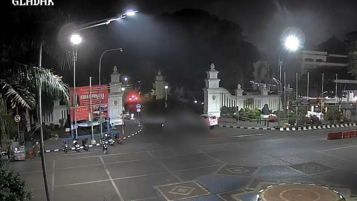 BREAKING NEWS - Pelaku Tabrak Lari di Gladak Ternyata Putra Mahkota Keraton Solo, Berakhir Damai ...