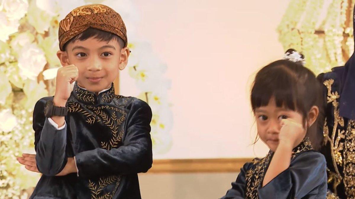 Potret Tingkah Lucu Jan Ethes dan Sedah Mirah, Curi Perhatian di Pernikahan Kaesang dan Erina ...