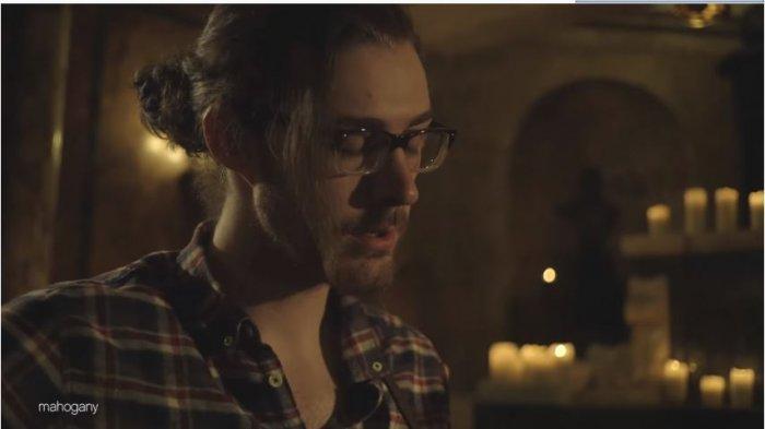 Chord Gitar dan Lirik Lagu Cherry Wine - Hozier: Her Eyes and Words Are ...