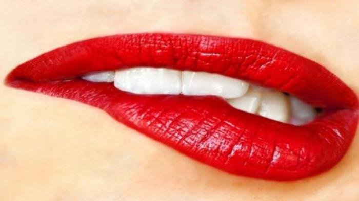 5 Aktris Indonesia yang Punya Bibir Seksi, Nomor 4 Sensual Banget ...