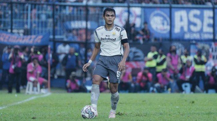 Dalam Misi Bangkit, Persib Bandung Berpotensi Tak Diperkuat Irianto dan ...