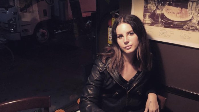 Chord Diet Mountain Dew - Lana Del Rey, Kunci dari Bbm, Lirik: Baby You ...