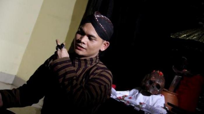 Mbah Mijan Sebut Amalan Ini Menjadi Penangkal Bencana di Indonesia ...