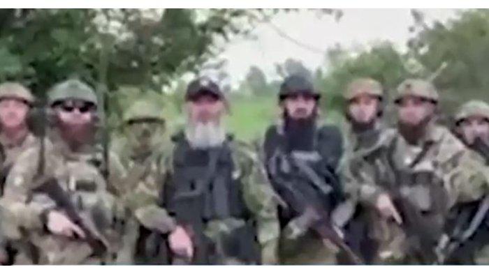 VIDEO Tentara Ukraina Bersembunyi hingga Berlari Selamatkan Diri saat ...