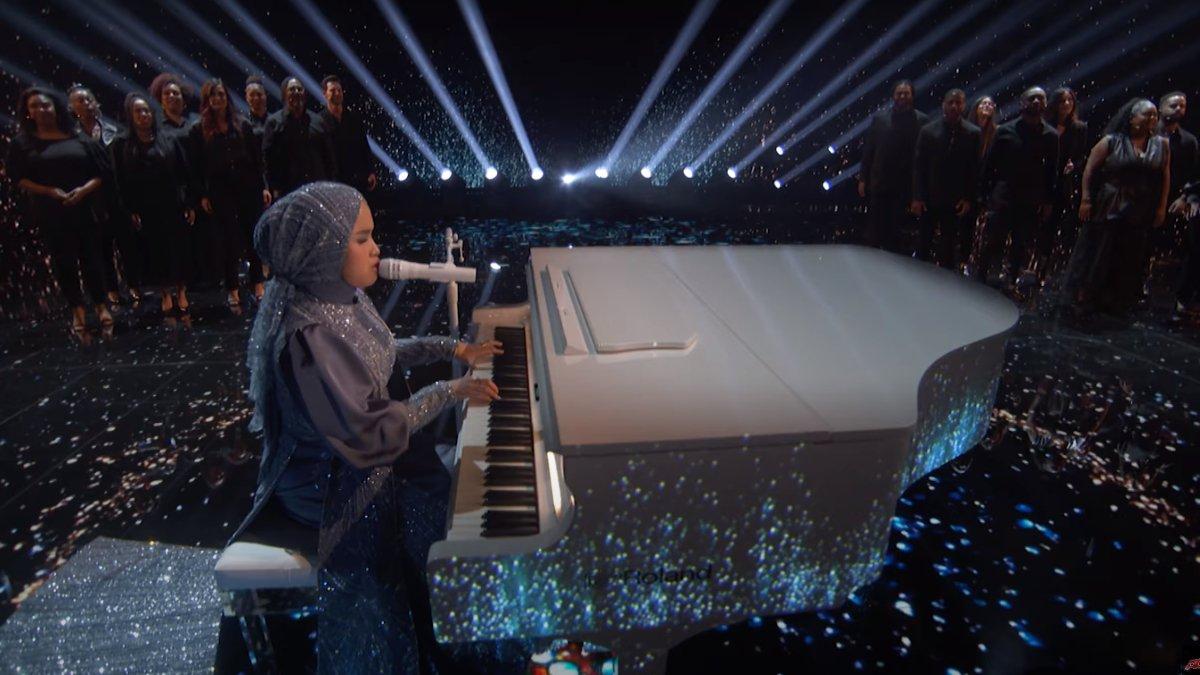 Tampil Memukau di Final America's Got Talent 2023, Putri Ariani Raih 4 ...