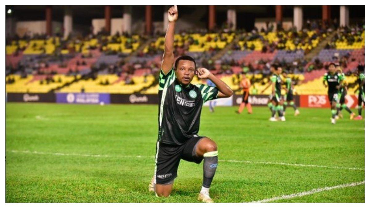 Lihat Skill Emmanuel Oti Calon Sayap Cepat PSIS Semarang, Cocok dengan ...