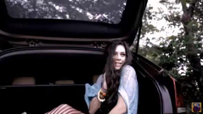 Kunci (Chord) Gitar dan Lirik Lagu Sayang - Shae, Populer Jadi ...