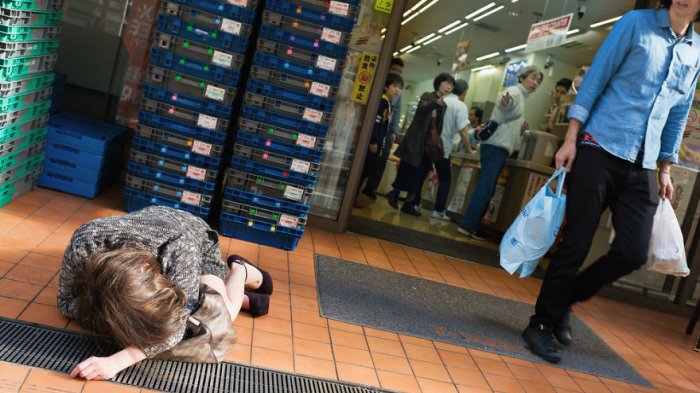 9 Potret Ungkap Sisi Gelap Jepang yang Dikenal Sebagai Negara Makmur - Tribun Wow