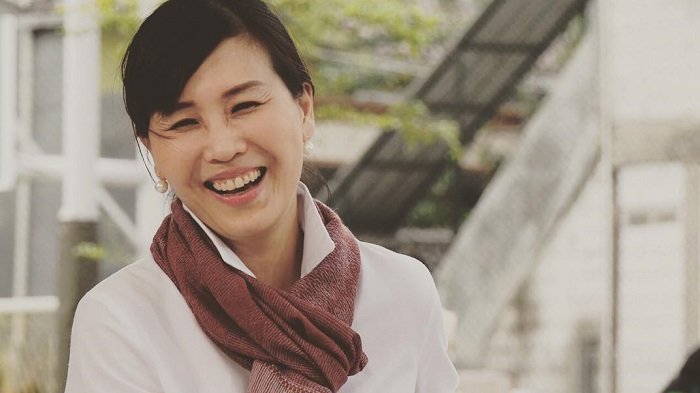 Lama Tak Muncul, Intip Penampilan Terbaru Veronica Tan saat Liburan ...