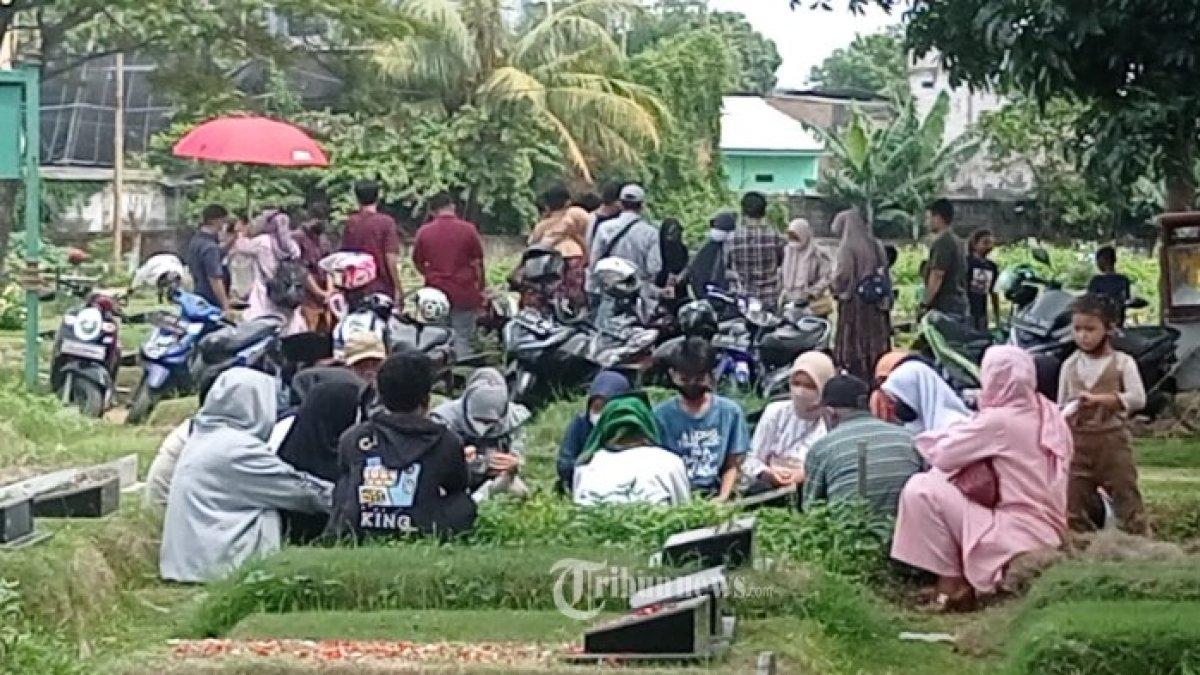 Apakah Boleh Ziarah Kubur sebelum Ramadhan? Simak Penjelasan Hukumnya ...