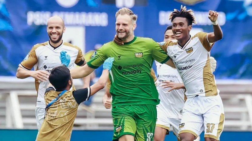 Super Ball - Tribun Wow